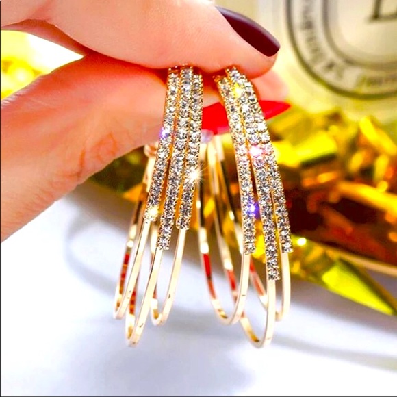 Jewelry | New Pretty 18k Gold Hoop Earring | Poshmark